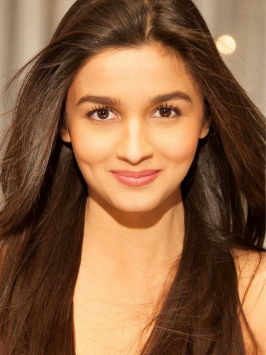 How Alia shed 16 kg to play hot Shanaya Singhania in SOTY | Zoom TV