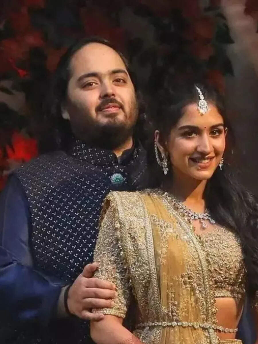 Ambani Bahu Radhika Merchant embodies dreamy golden ghagra for ...