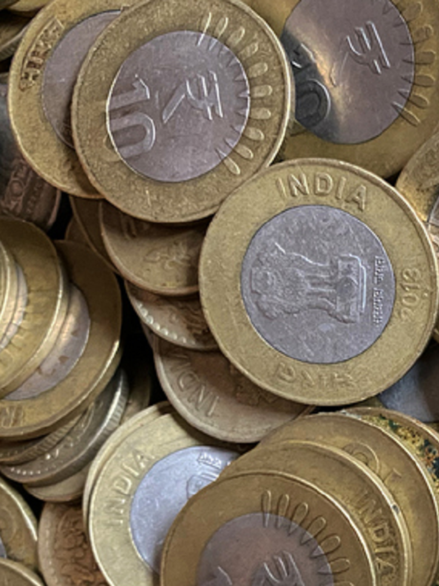 RBI's QR code-based coin vending machines: How they work | ET Now