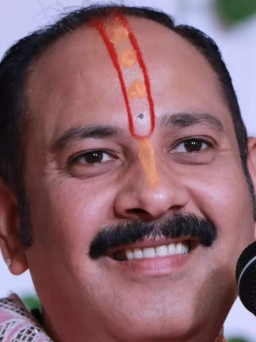 Who is Pandit Pradeep Mishra called as Sehore Rudraksh wale Baba pandit ...