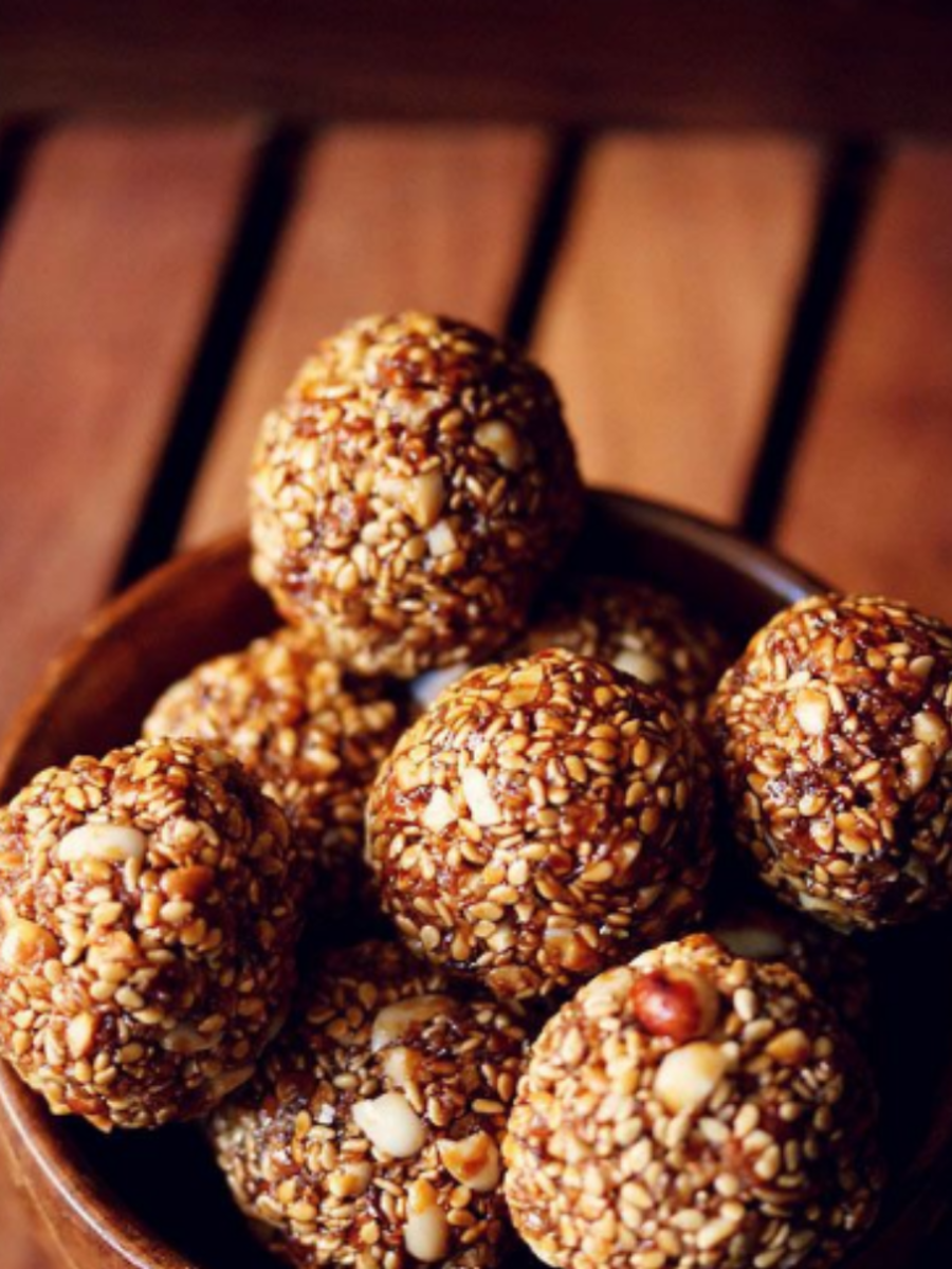 Healthy til ladoo recipe: Make this delicious sweet in simple steps ...
