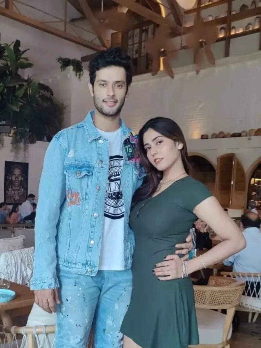 IPL 2023 Beautiful pics of Anjum Khan wife of Shivam Dube | Times Now Hindi