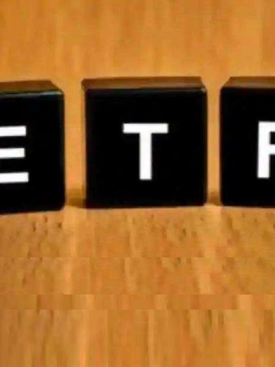 Investing In An Etf Check These Pros And Cons Before Buying Et Now